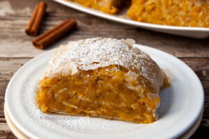 Placinta strudel cu dovleac - Diva in Bucatarie