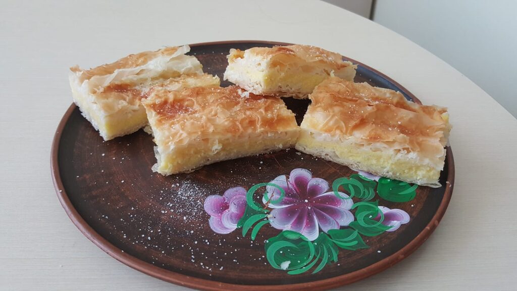 Bougatsa, placinta greceasca cu crema de gris - Diva in Bucatarie