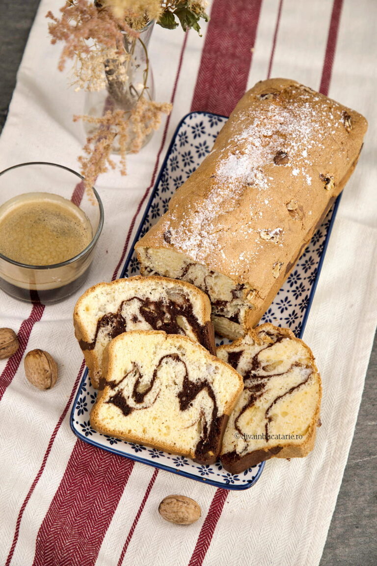 Chec simplu cu cacao si nuca - Diva in Bucatarie