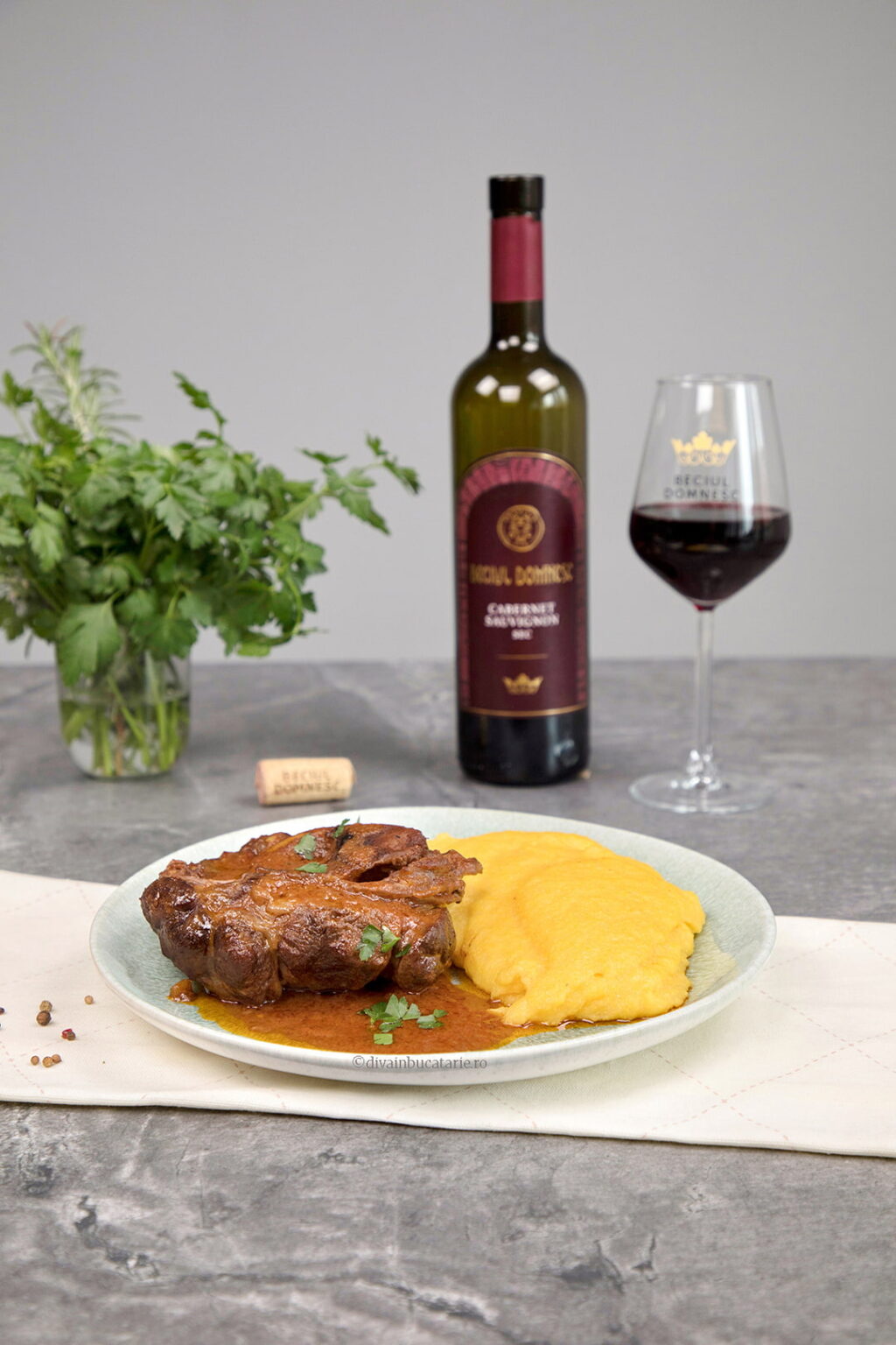 Rasol de vita in sos de vin - Diva in Bucatarie