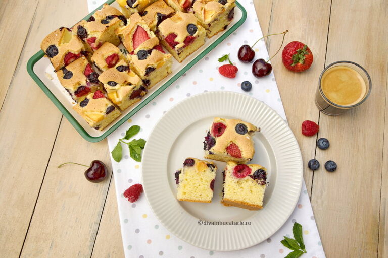 Pandispan cu fructe de vara, reteta delicioasa