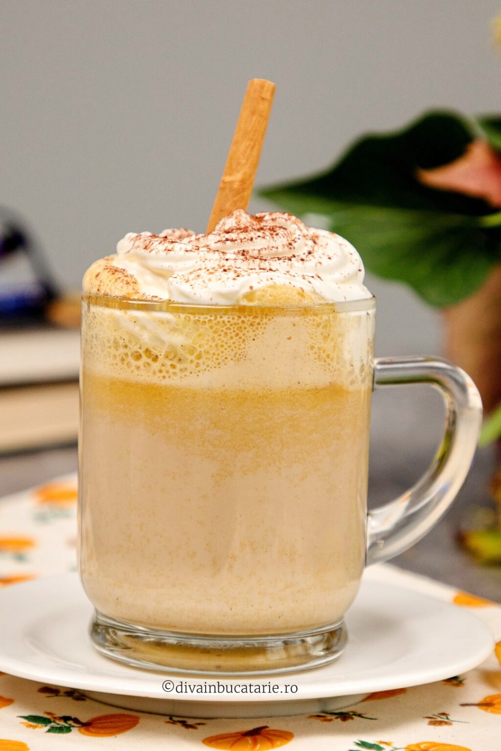 Pumpkin Spice Latte, cafea cu dovleac - Diva in Bucatarie